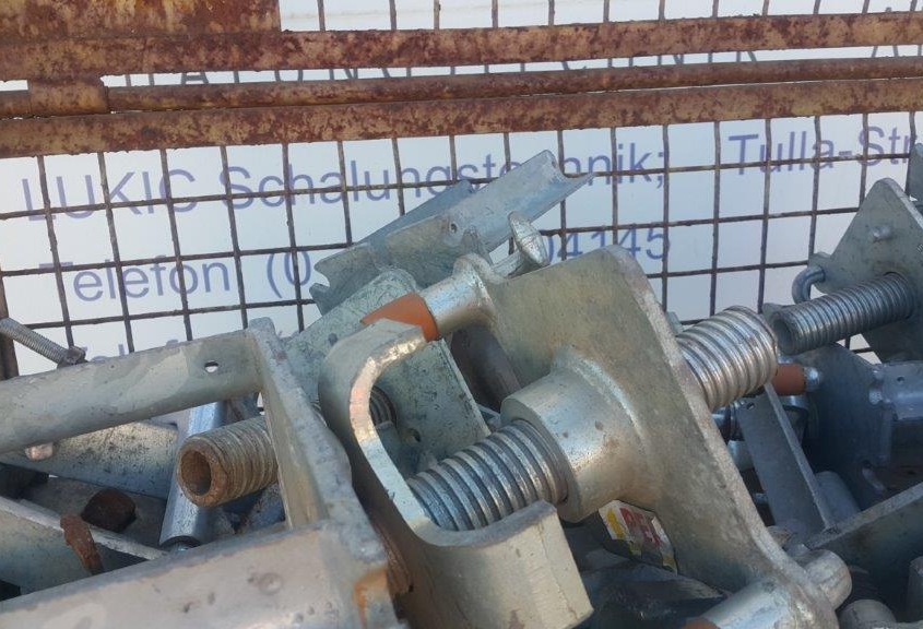 Used Peri Multiprop slab props - LUKIC Schalungstechnik