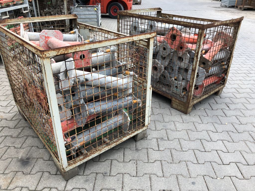 Used Peri Multiprop slab props - LUKIC Schalungstechnik